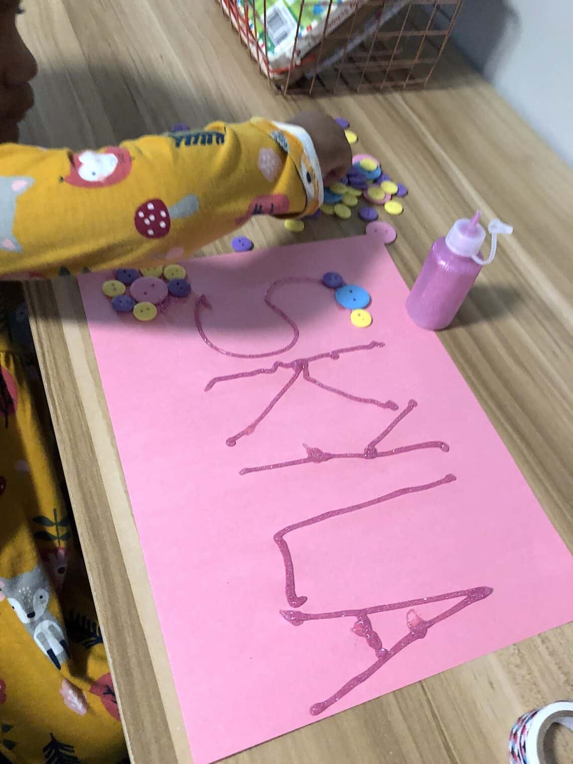 Easy Button Craft Ideas For Kids: Name Recognition