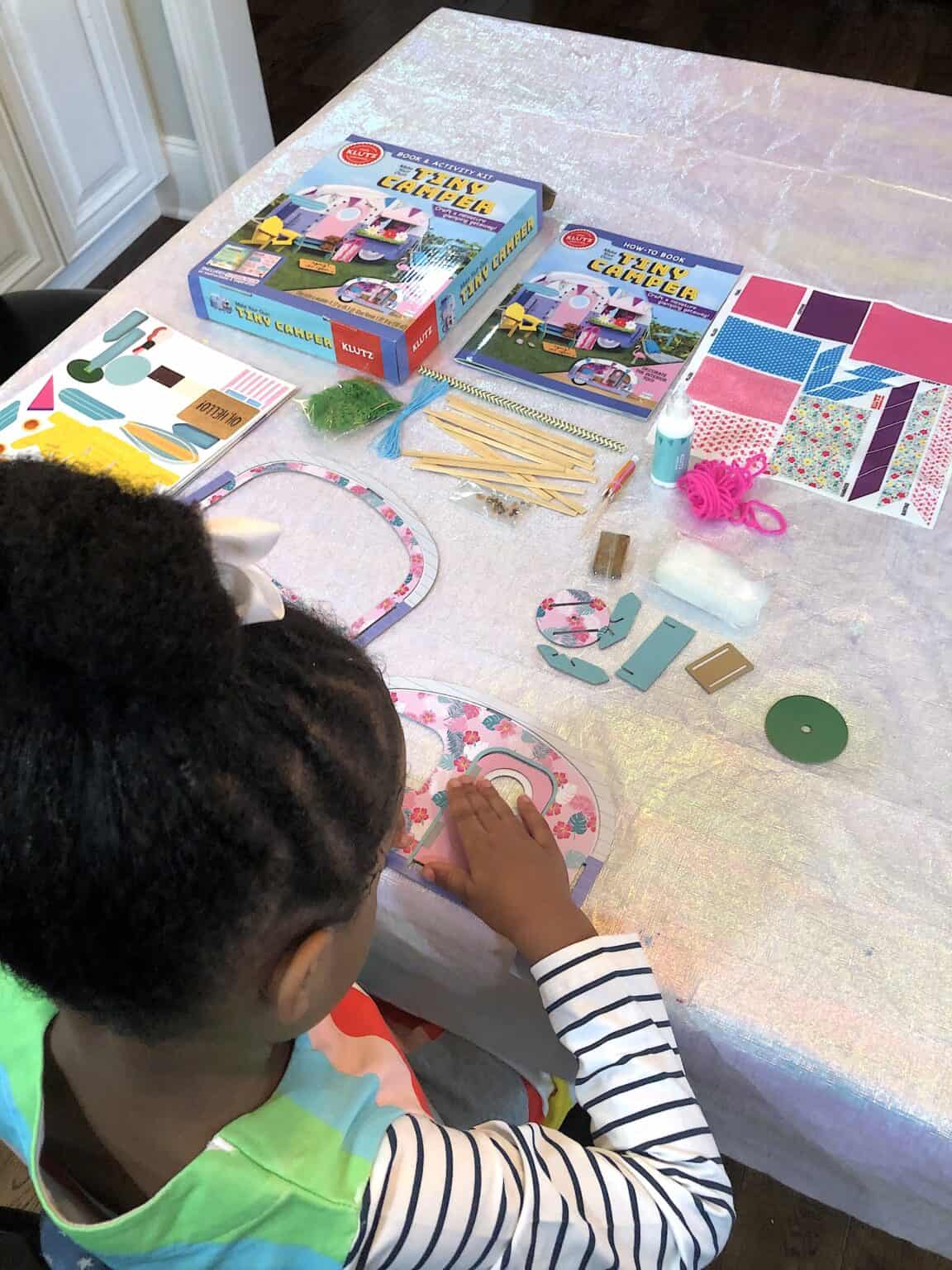 A Super Fun Way to Enjoy A Family Craft Night!